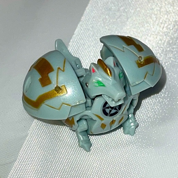 Bakugan | Toys | Bakugan B Haos Hynoid 40g White Battle Brawlers | Poshmark